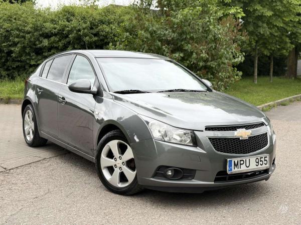Pelēks Chevrolet Cruze 2012 Viļņa, ar dzinēja tilpumu 0.00 L un nobraukumu 210 tūkst. km par 4500 €, foto 1 vietnē AUTOMOTO.COM.LV