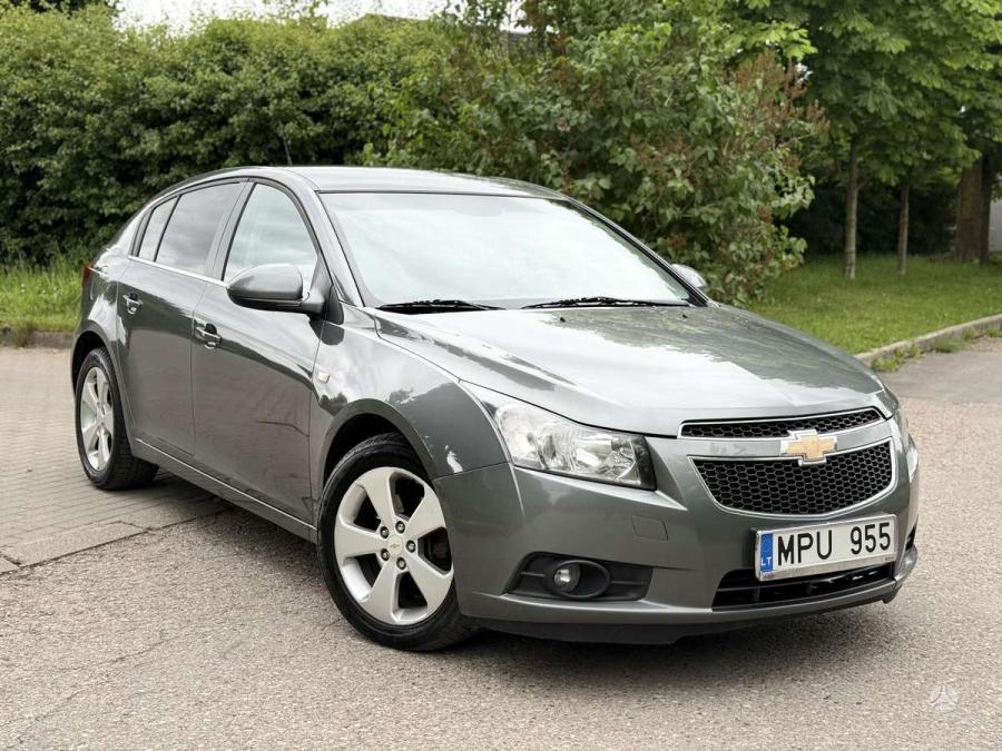 Pelēks Chevrolet Cruze 2012 Viļņa, ar dzinēja tilpumu 0.00 L un nobraukumu 210 tūkst. km par 4500 €, foto 1 vietnē AUTOMOTO.COM.LV