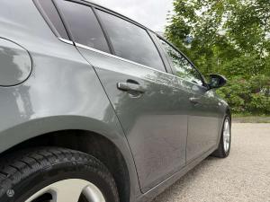 Grey Chevrolet Cruze 2012 in Vilnius, with an engine capacity of 2.00 L and mileage of 211 thousand km for 4000 €, photo 14 on AUTOMOTO.COM.LV
