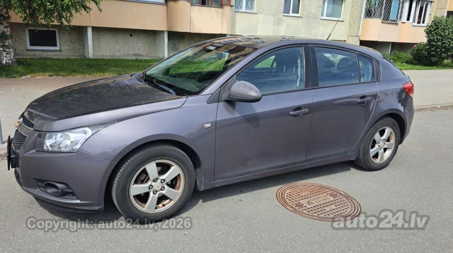 Pelēks Chevrolet Cruze 2012 Tallina, ar dzinēja tilpumu 1.60 L un nobraukumu 148 tūkst. km par 4500 €, foto 1 vietnē AUTOMOTO.COM.LV