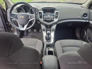 Pelēks Chevrolet Cruze 2012 Tallina, ar dzinēja tilpumu 1.60 L un nobraukumu 148 tūkst. km par 4500 €, foto 5 vietnē AUTOMOTO.COM.LV