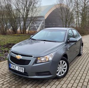 Pelēks Chevrolet Cruze 2013 Šauļi, ar dzinēja tilpumu 1.70 L un nobraukumu 170 tūkst. km par 2750 €, foto 12 vietnē AUTOMOTO.COM.LV