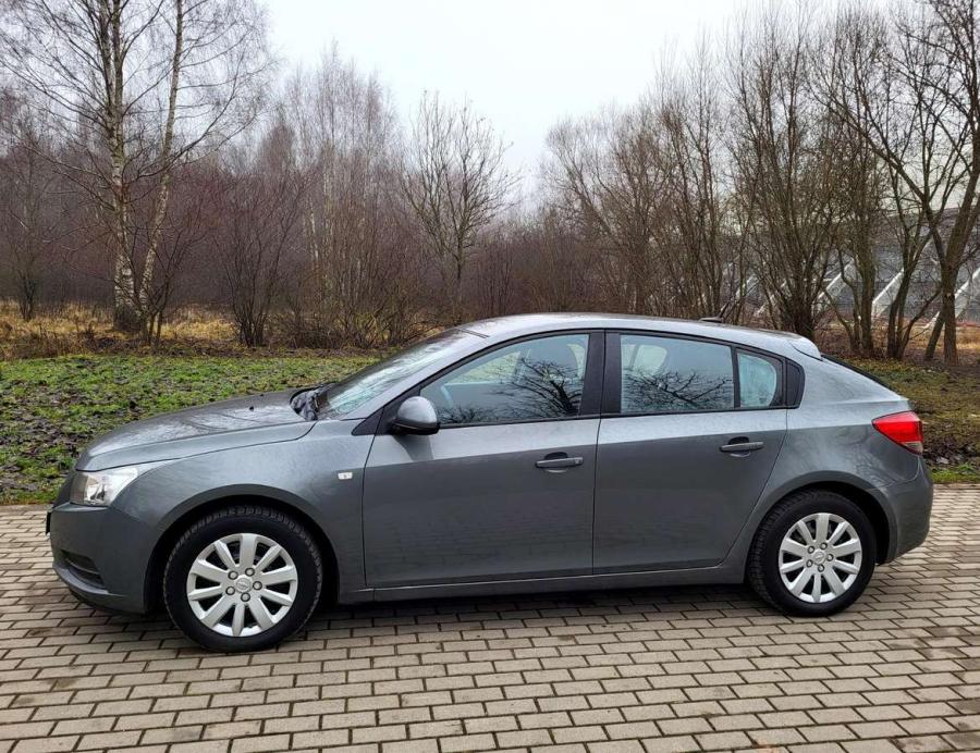 Pelēks Chevrolet Cruze 2013 Šauļi, ar dzinēja tilpumu 1.70 L un nobraukumu 170 tūkst. km par 2750 €, foto 14 vietnē AUTOMOTO.COM.LV