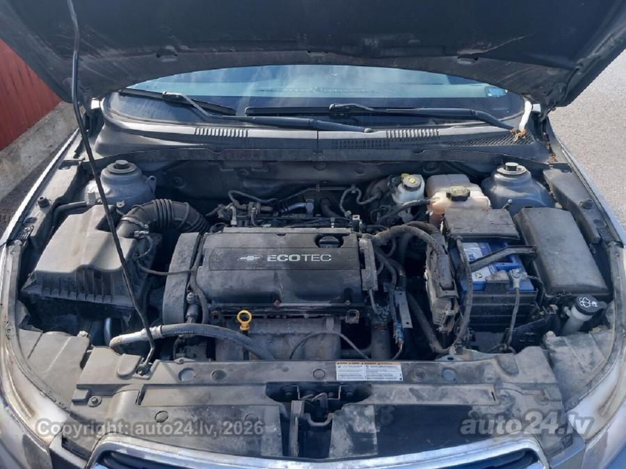 Grey Chevrolet Cruze 2014 in Tallinn, with an engine capacity of 1.80 L and mileage of 128 thousand km for 6000 €, photo 12 on AUTOMOTO.COM.LV