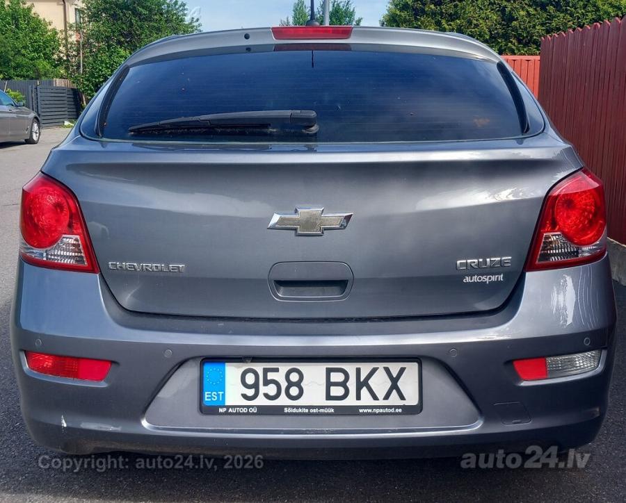 Grey Chevrolet Cruze 2014 in Tallinn, with an engine capacity of 1.80 L and mileage of 128 thousand km for 6000 €, photo 14 on AUTOMOTO.COM.LV