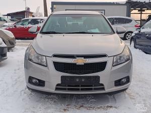 Pelēks Chevrolet Cruze 2010 Kretinga, ar dzinēja tilpumu 1.60 L un nobraukumu 199 tūkst. km par 3350 €, foto 2 vietnē AUTOMOTO.COM.LV