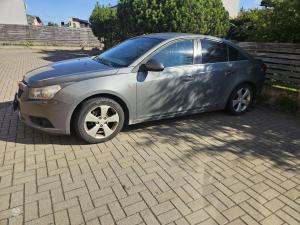Pelēks Chevrolet Cruze 2010 Kauņa, ar dzinēja tilpumu 2.00 L un nobraukumu 350 tūkst. km par 1250 €, foto 6 vietnē AUTOMOTO.COM.LV