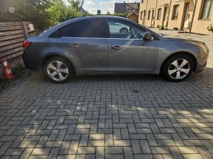 Pelēks Chevrolet Cruze 2010 Kauņa, ar dzinēja tilpumu 2.00 L un nobraukumu 350 tūkst. km par 1250 €, foto 9 vietnē AUTOMOTO.COM.LV
