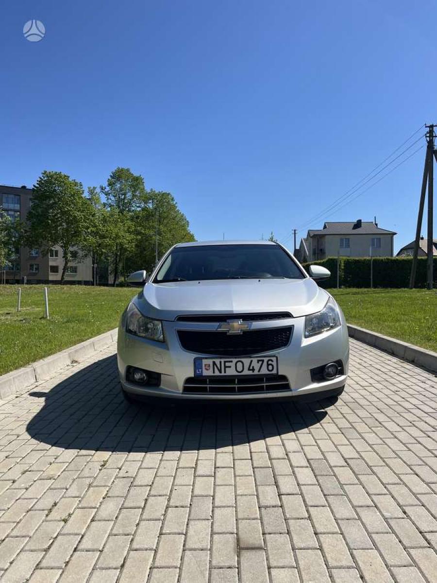 Pelēks Chevrolet Cruze 2011 Telšiai, ar dzinēja tilpumu 1.60 L un nobraukumu 164 tūkst. km par 3200 €, foto 4 vietnē AUTOMOTO.COM.LV