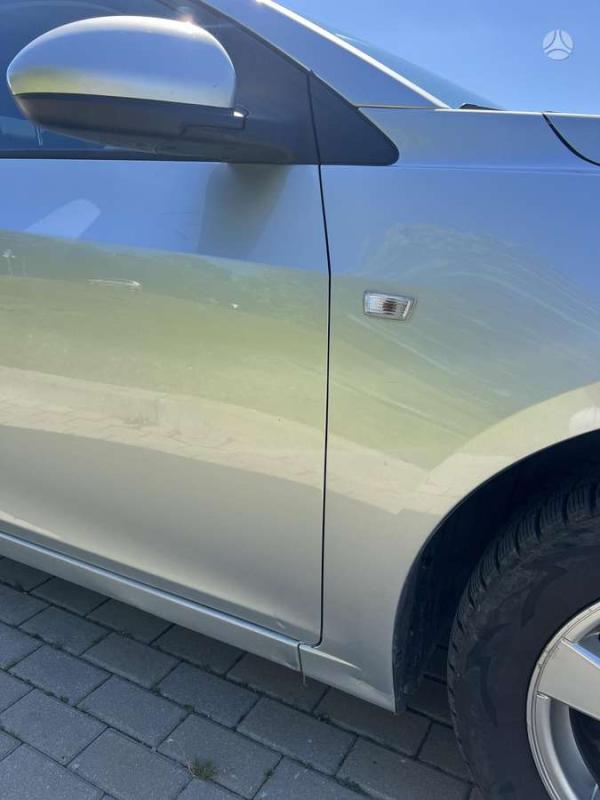 Pelēks Chevrolet Cruze 2011 Telšiai, ar dzinēja tilpumu 1.60 L un nobraukumu 164 tūkst. km par 3200 €, foto 7 vietnē AUTOMOTO.COM.LV