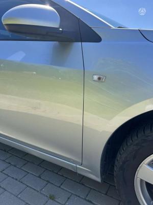 Pelēks Chevrolet Cruze 2011 Telšiai, ar dzinēja tilpumu 1.60 L un nobraukumu 164 tūkst. km par 3200 €, foto 8 vietnē AUTOMOTO.COM.LV