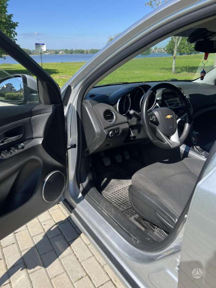 Pelēks Chevrolet Cruze 2011 Telšiai, ar dzinēja tilpumu 1.60 L un nobraukumu 164 tūkst. km par 3200 €, foto 16 vietnē AUTOMOTO.COM.LV