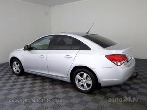 Grey Chevrolet Cruze 2012 in Tallinn, with an engine capacity of 1.80 L and mileage of 148 thousand km for 1999 €, photo 4 on AUTOMOTO.COM.LV