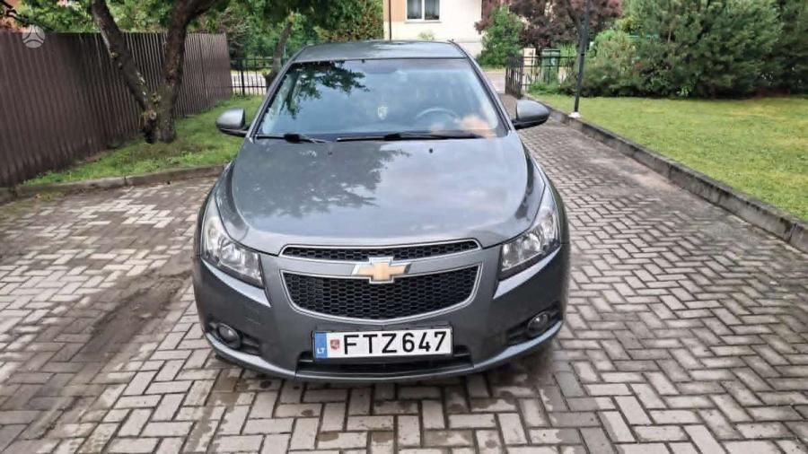 Pelēks Chevrolet Cruze 2012 Kauņa, ar dzinēja tilpumu 2.00 L un nobraukumu 254 tūkst. km par 1799 €, foto 4 vietnē AUTOMOTO.COM.LV