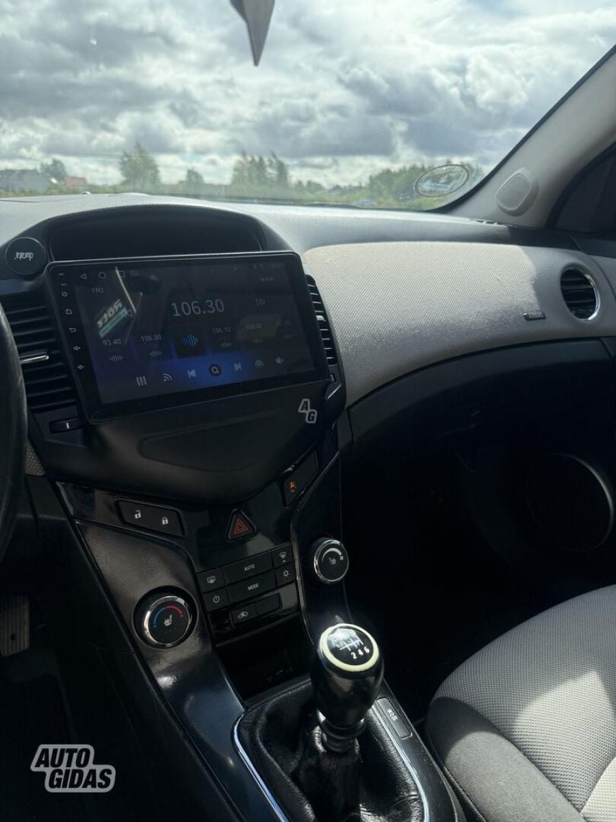 Pelēks Chevrolet Cruze 2012 Šauļi, ar dzinēja tilpumu 2.00 L un nobraukumu 280 tūkst. km par 2450 €, foto 13 vietnē AUTOMOTO.COM.LV