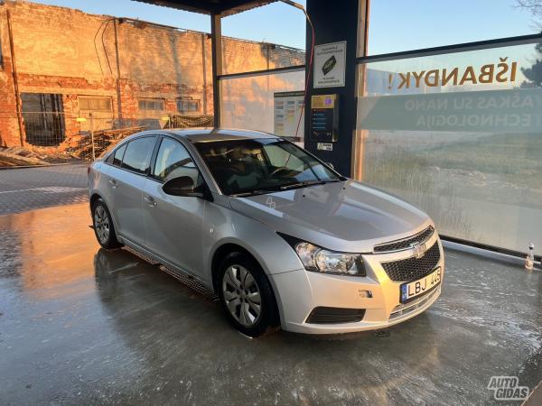 Pelēks Chevrolet Cruze 2013 Klaipėda, ar dzinēja tilpumu 1.80 L un nobraukumu 294 tūkst. km par 1200 €, foto 2 vietnē AUTOMOTO.COM.LV