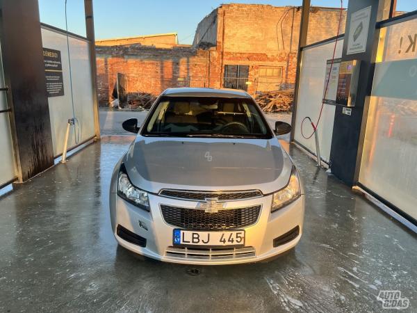 Pelēks Chevrolet Cruze 2013 Klaipėda, ar dzinēja tilpumu 1.80 L un nobraukumu 294 tūkst. km par 1200 €, foto 4 vietnē AUTOMOTO.COM.LV