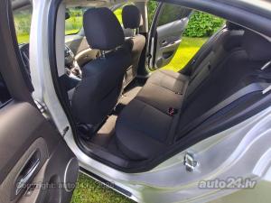 Pelēks Chevrolet Cruze 2013 Tallina, ar dzinēja tilpumu 1.60 L un nobraukumu 216 tūkst. km par 1700 €, foto 15 vietnē AUTOMOTO.COM.LV