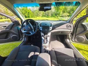 Pelēks Chevrolet Cruze 2013 Tallina, ar dzinēja tilpumu 1.60 L un nobraukumu 216 tūkst. km par 1700 €, foto 19 vietnē AUTOMOTO.COM.LV