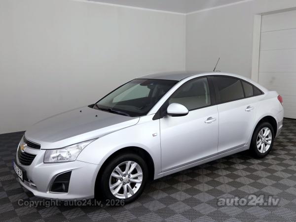 Pelēks Chevrolet Cruze 2013 Tallina, ar dzinēja tilpumu 1.60 L un nobraukumu 216 tūkst. km par 2499 €, foto 2 vietnē AUTOMOTO.COM.LV