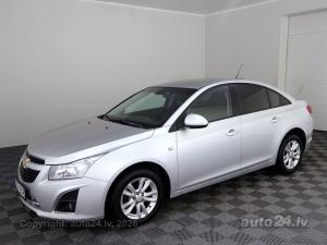 Grey Chevrolet Cruze 2013 in Tallinn, with an engine capacity of 1.60 L and mileage of 216 thousand km for 2499 €, photo 3 on AUTOMOTO.COM.LV