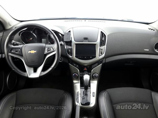 Pelēks Chevrolet Cruze 2013 Tallina, ar dzinēja tilpumu 1.80 L un nobraukumu 148 tūkst. km par 3299 €, foto 5 vietnē AUTOMOTO.COM.LV