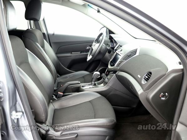 Pelēks Chevrolet Cruze 2013 Tallina, ar dzinēja tilpumu 1.80 L un nobraukumu 148 tūkst. km par 3299 €, foto 6 vietnē AUTOMOTO.COM.LV