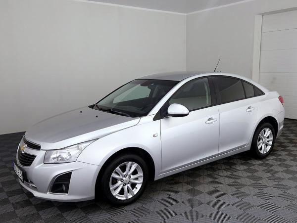 Pelēks Chevrolet Cruze 2013 Tallina, ar dzinēja tilpumu 1.60 L un nobraukumu 216 tūkst. km par 2299 €, foto 9 vietnē AUTOMOTO.COM.LV