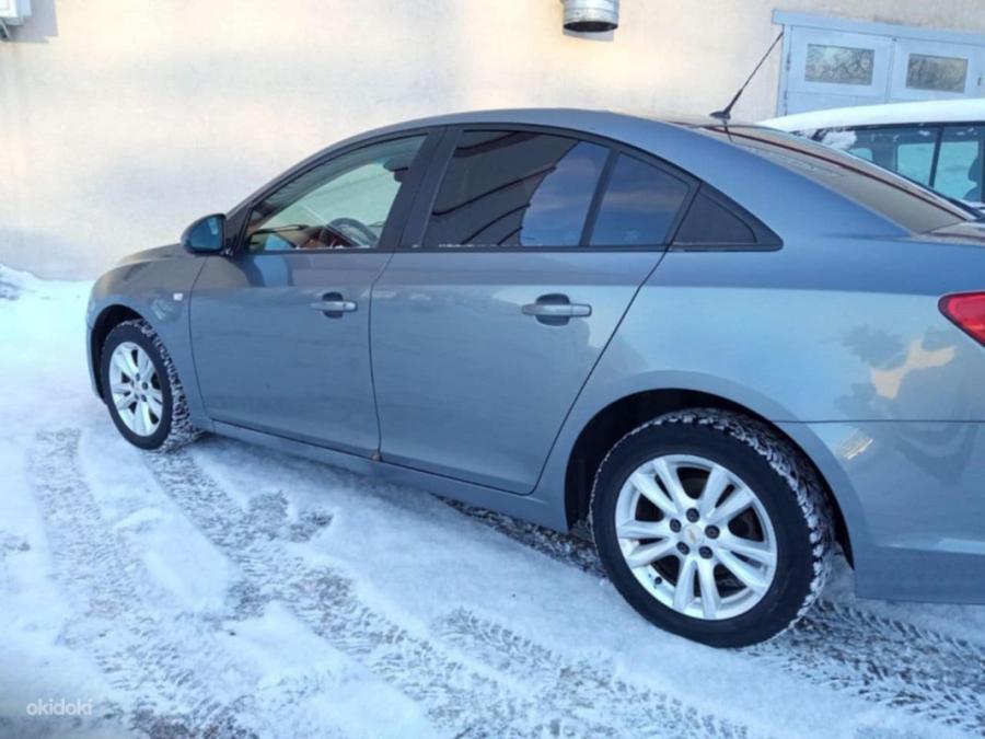 Pelēks Chevrolet Cruze 2013 Tallina, ar dzinēja tilpumu 0.00 L un nobraukumu 267 tūkst. km par 6000 €, foto 17 vietnē AUTOMOTO.COM.LV