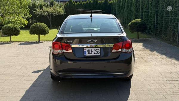 Pelēks Chevrolet Cruze 2014 Alīta, ar dzinēja tilpumu 1.36 L un nobraukumu 67 tūkst. km par 4200 €, foto 6 vietnē AUTOMOTO.COM.LV