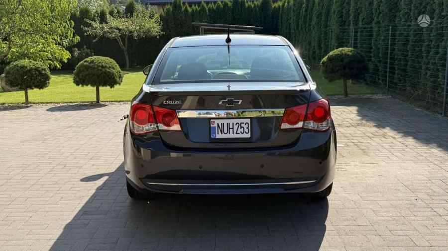 Pelēks Chevrolet Cruze 2014 Alīta, ar dzinēja tilpumu 1.36 L un nobraukumu 67 tūkst. km par 4200 €, foto 7 vietnē AUTOMOTO.COM.LV
