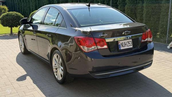Pelēks Chevrolet Cruze 2014 Alīta, ar dzinēja tilpumu 1.36 L un nobraukumu 67 tūkst. km par 4200 €, foto 7 vietnē AUTOMOTO.COM.LV