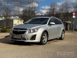 Grey Chevrolet Cruze 2012 in Riga, with an engine capacity of 2.00 L and mileage of 245 thousand km for 1850 €, photo  on AUTOMOTO.COM.LV
