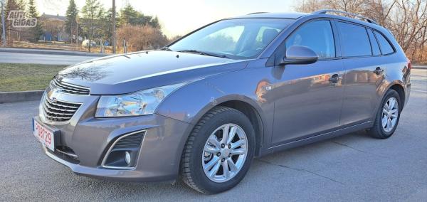 Pelēks Chevrolet Cruze 2013 Biržai, ar dzinēja tilpumu 1.70 L un nobraukumu 192 tūkst. km par 2650 €, foto 4 vietnē AUTOMOTO.COM.LV