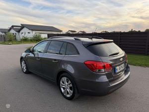 Grey Chevrolet Cruze 2013 in Klaipeda, with an engine capacity of 2.00 L and mileage of 276 thousand km for 2850 €, photo 8 on AUTOMOTO.COM.LV
