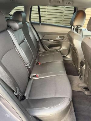 Grey Chevrolet Cruze 2013 in Klaipeda, with an engine capacity of 2.00 L and mileage of 276 thousand km for 2850 €, photo 15 on AUTOMOTO.COM.LV