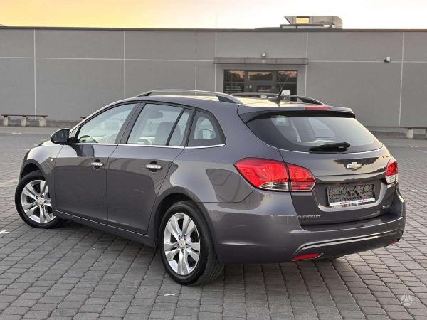 Pelēks Chevrolet Cruze 2013 Raseiniai, ar dzinēja tilpumu 2.00 L un nobraukumu 223 tūkst. km par 4300 €, foto 6 vietnē AUTOMOTO.COM.LV