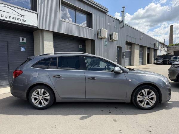 Grey Chevrolet Cruze 2013 in Siauliai, with an engine capacity of 1.69 L and mileage of 264 thousand km for 2400 €, photo 6 on AUTOMOTO.COM.LV