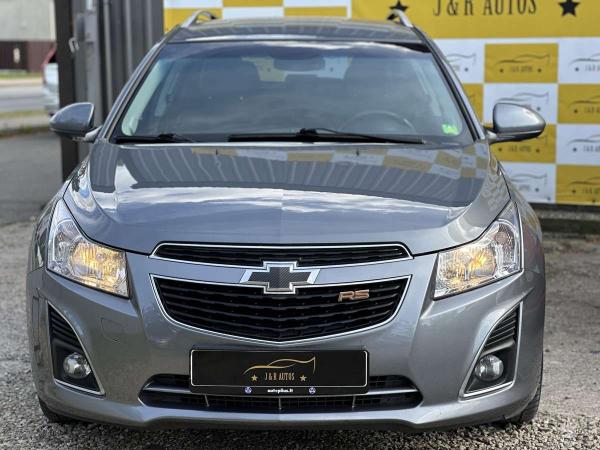Grey Chevrolet Cruze 2013 in Siauliai, with an engine capacity of 1.69 L and mileage of 264 thousand km for 4350 €, photo 2 on AUTOMOTO.COM.LV