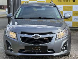Grey Chevrolet Cruze 2013 in Siauliai, with an engine capacity of 1.69 L and mileage of 264 thousand km for 4350 €, photo 3 on AUTOMOTO.COM.LV