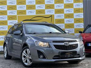 Grey Chevrolet Cruze 2013 in Siauliai, with an engine capacity of 1.69 L and mileage of 264 thousand km for 4350 €, photo 4 on AUTOMOTO.COM.LV