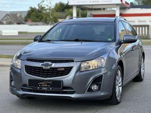 Grey Chevrolet Cruze 2013 in Siauliai, with an engine capacity of 1.69 L and mileage of 264 thousand km for 4350 €, photo 5 on AUTOMOTO.COM.LV