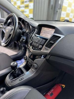 Grey Chevrolet Cruze 2013 in Siauliai, with an engine capacity of 1.69 L and mileage of 264 thousand km for 4350 €, photo 31 on AUTOMOTO.COM.LV