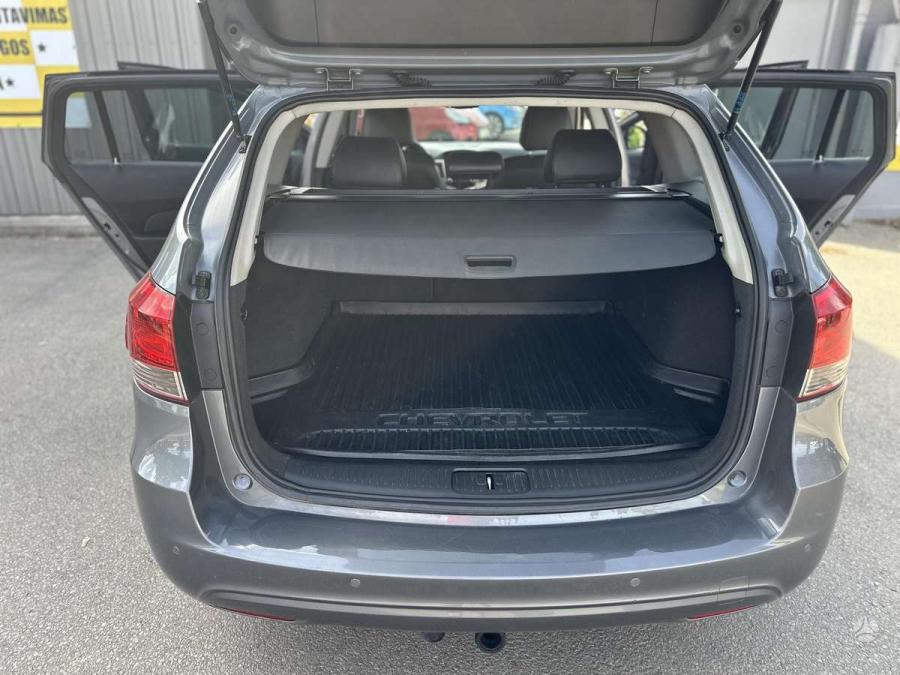 Grey Chevrolet Cruze 2013 in Siauliai, with an engine capacity of 1.69 L and mileage of 264 thousand km for 4350 €, photo 34 on AUTOMOTO.COM.LV