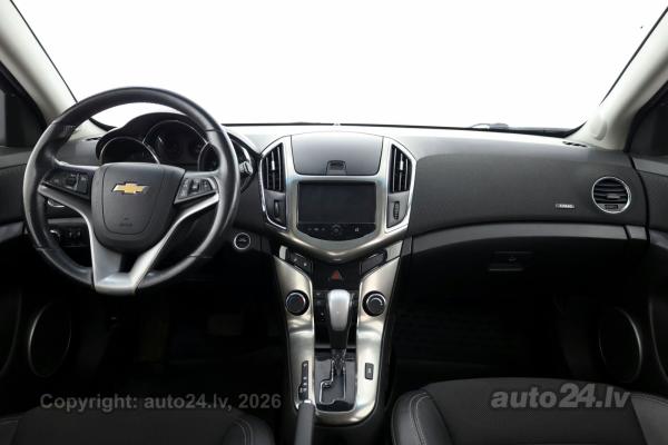 Pelēks Chevrolet Cruze 2013 Tallina, ar dzinēja tilpumu 1.80 L un nobraukumu 229 tūkst. km par 2499 €, foto 5 vietnē AUTOMOTO.COM.LV