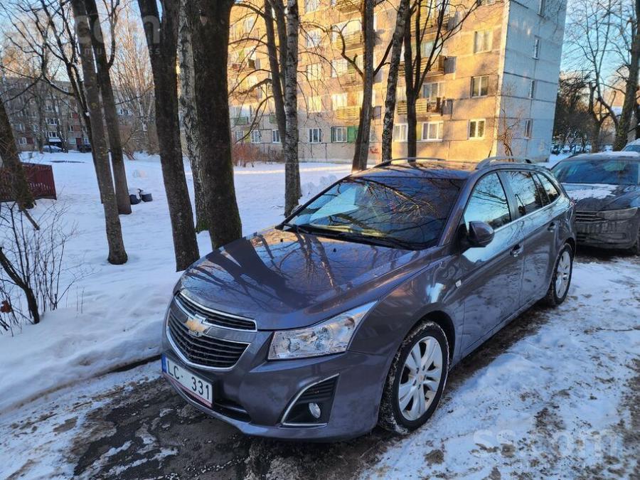 Grey Chevrolet Cruze 2013 in Riga, with an engine capacity of 2.00 L and mileage of 215 thousand km for 5000 €, photo 5 on AUTOMOTO.COM.LV