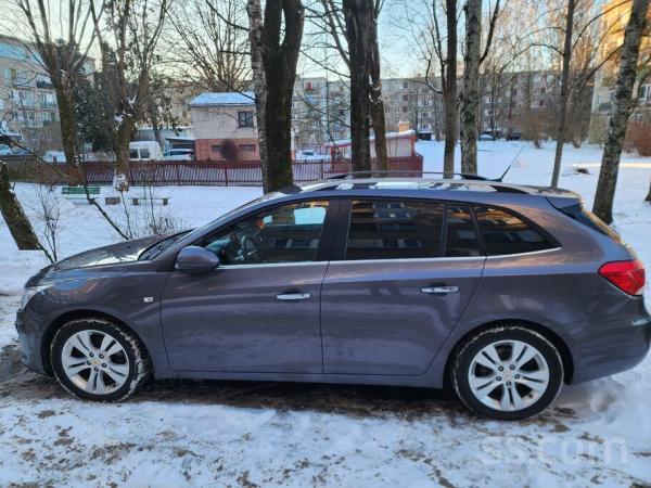 Grey Chevrolet Cruze 2013 in Riga, with an engine capacity of 2.00 L and mileage of 215 thousand km for 5000 €, photo 8 on AUTOMOTO.COM.LV