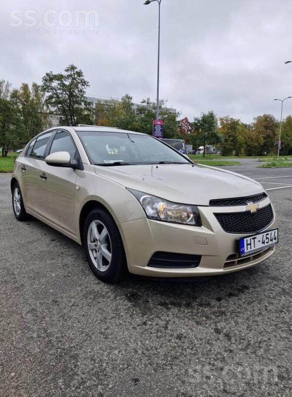 Chevrolet Cruze 2011 in Riga, with an engine capacity of 1.60 L and mileage of 93 thousand km for 3200 €, photo 5 on AUTOMOTO.COM.LV