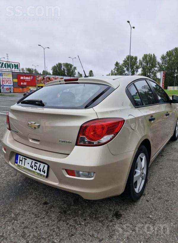 Chevrolet Cruze 2011 in Riga, with an engine capacity of 1.60 L and mileage of 93 thousand km for 3200 €, photo 6 on AUTOMOTO.COM.LV
