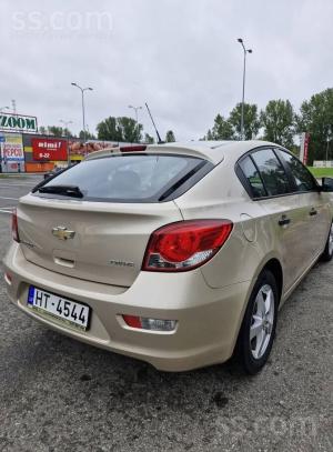 Chevrolet Cruze 2011 in Riga, with an engine capacity of 1.60 L and mileage of 93 thousand km for 3200 €, photo 6 on AUTOMOTO.COM.LV